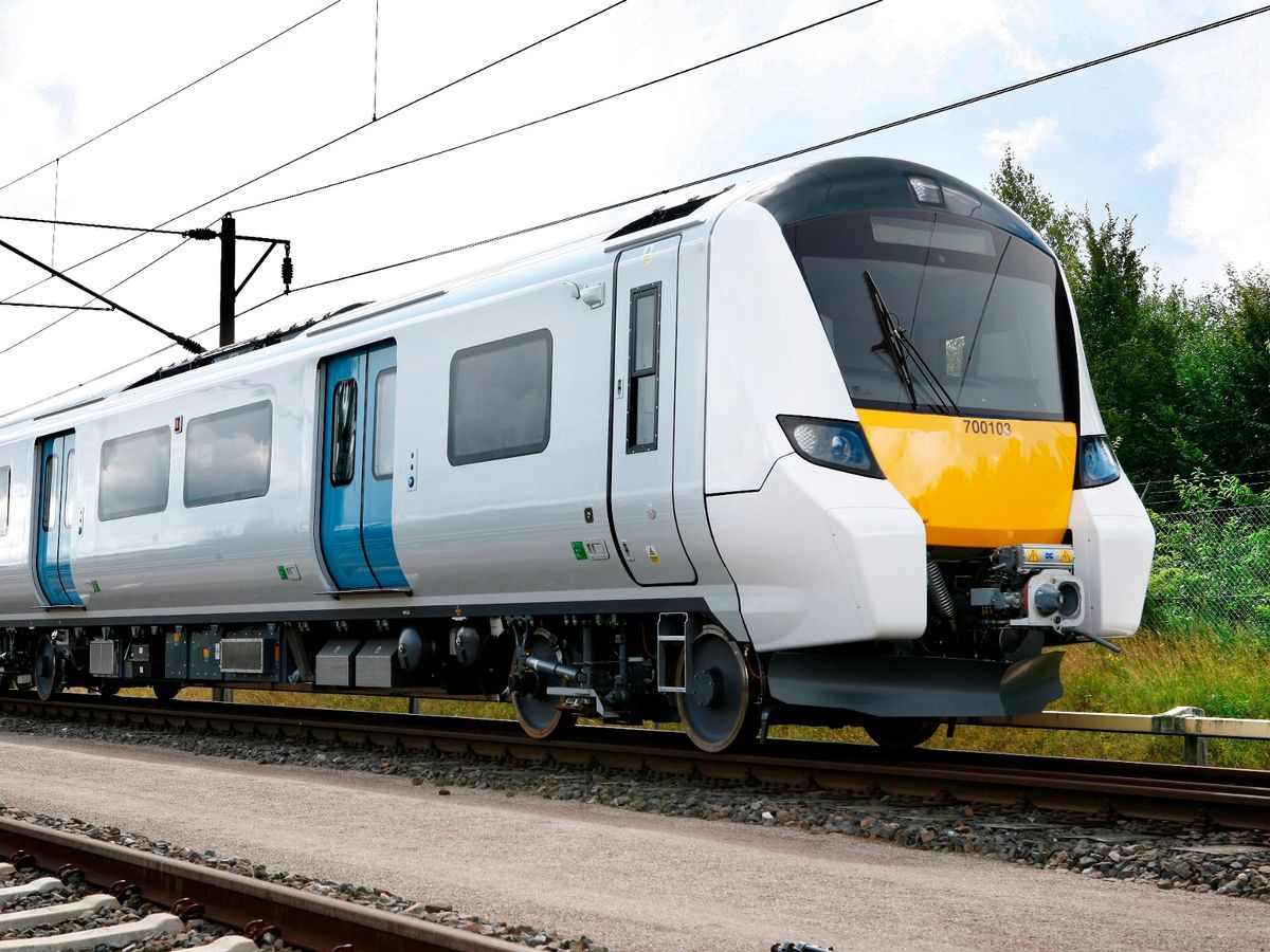 Isotropic Systems brings superfast broadband to trains | Advanced ...